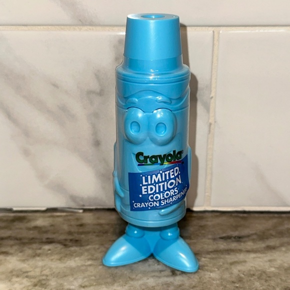 Crayola | Toys | Limited Edition Retired Crayola Crayons 45 Blizzard ...